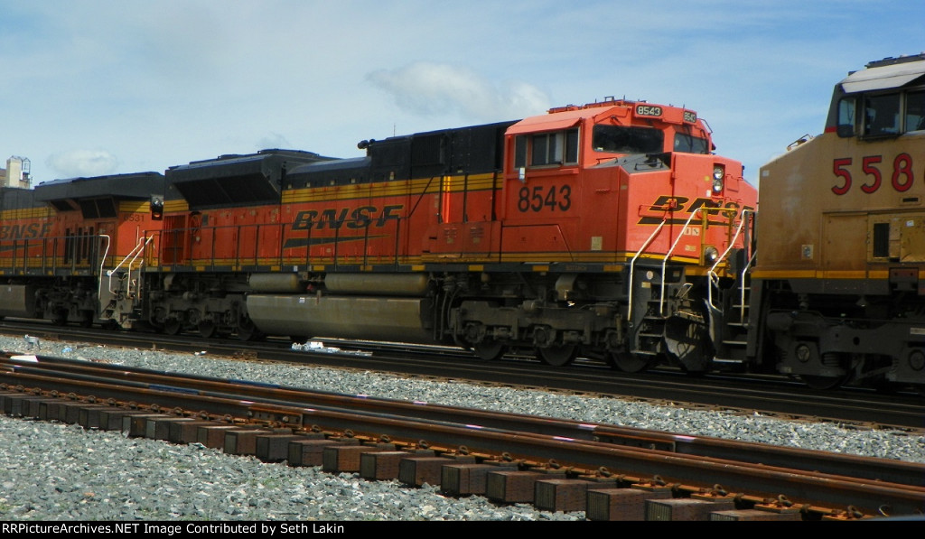 BNSF 8543